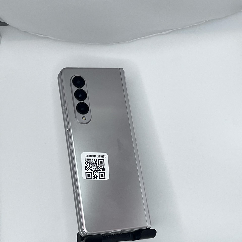 Samsung Galaxy Z Fold3 5G SM-F926U 256GB Phantom Silver Unlocked ...