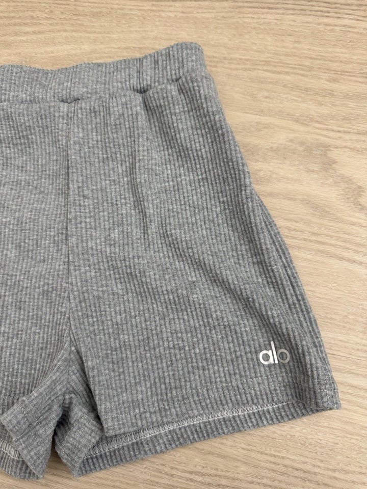 Alo Women's Yoga Chill Shorts Heather Grey Athletic Workout | eBay