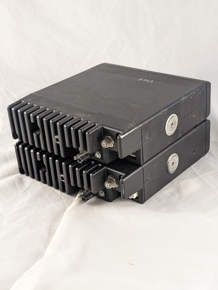 Lot of 2 Motorola MaxTrac 300 Radios D44MJA77A3CK & D43MJA7DA5CK | eBay