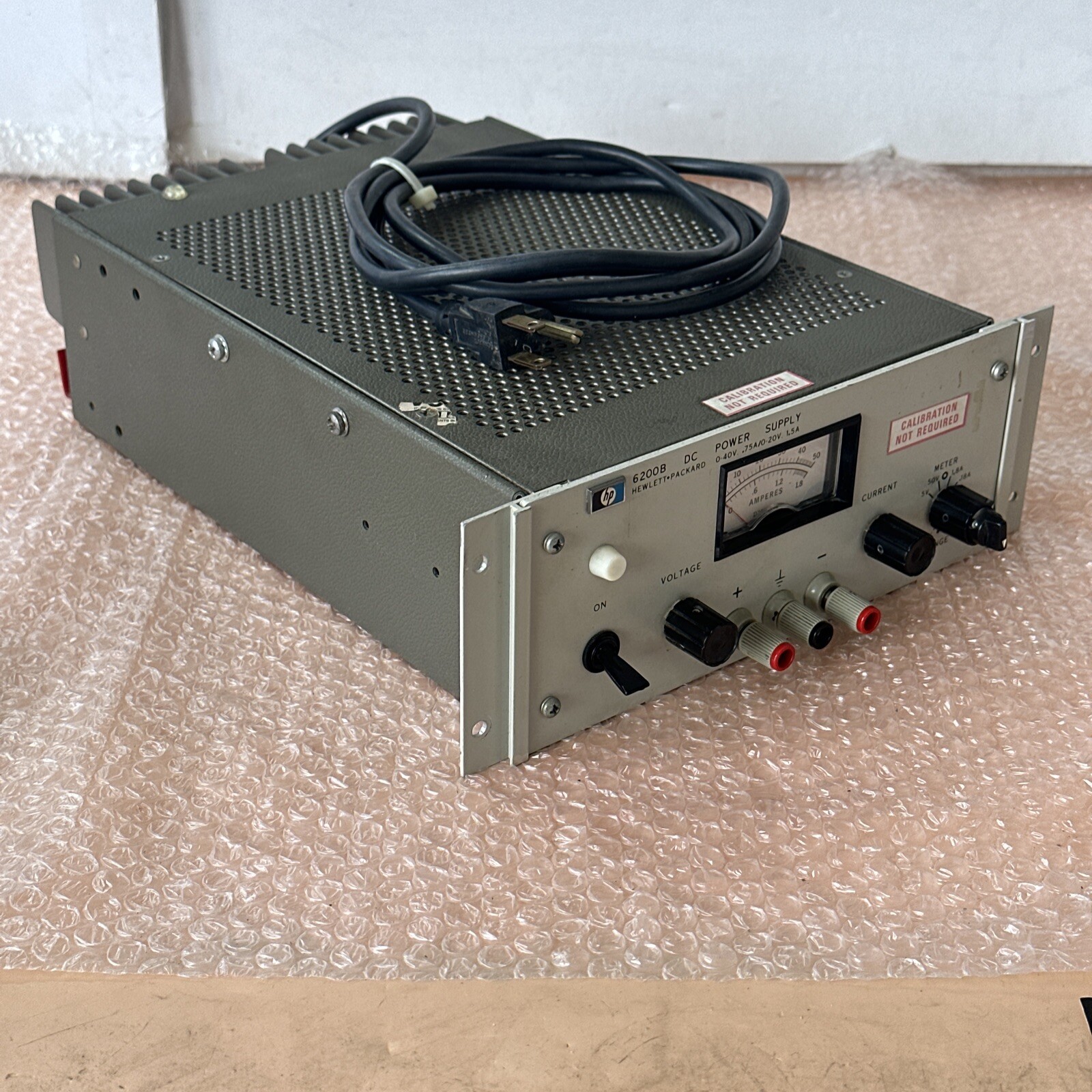 Hewlett Packard HP 6200B DC Power Supply 0-40V@.75A 0-20V@1.5A || FAST ...