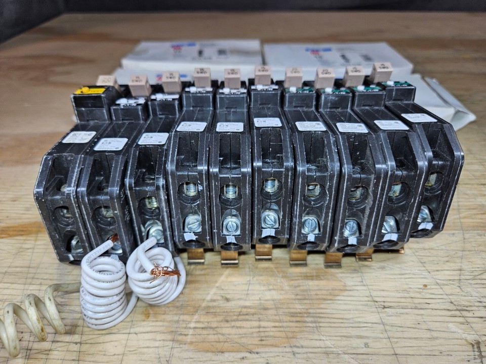 10x Cutler Hammer CH120AF CHFN115GF 120V Arc Fault Type CHAF Circuit ...