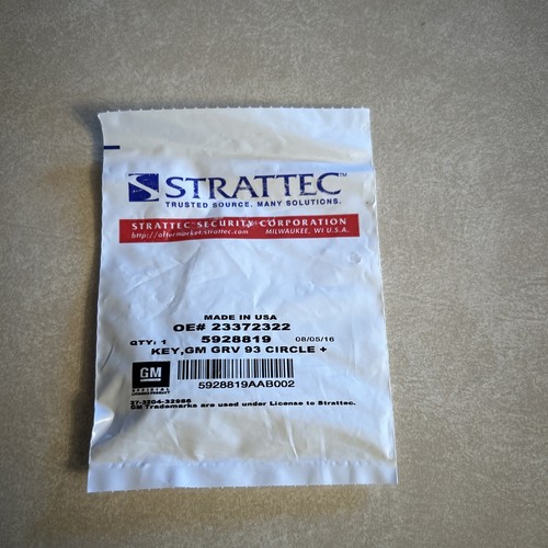 New OEM Sealed Bag Chevy GM Key Blade Circle Plus + Chip Strattec ...