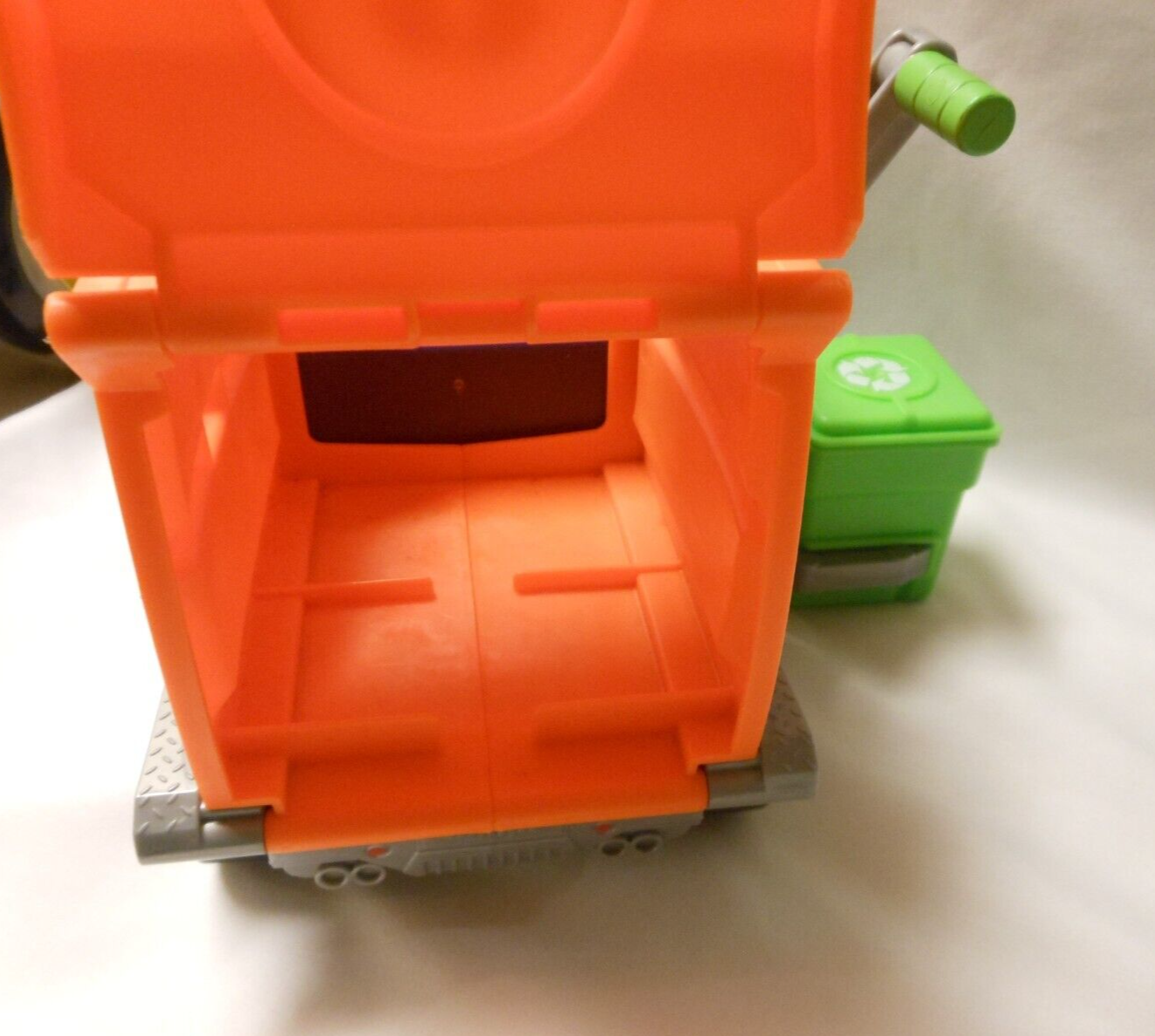 Blippi BLP0035 Talking Recycling Figure Inside Garbage Recycle Truck 5 ...