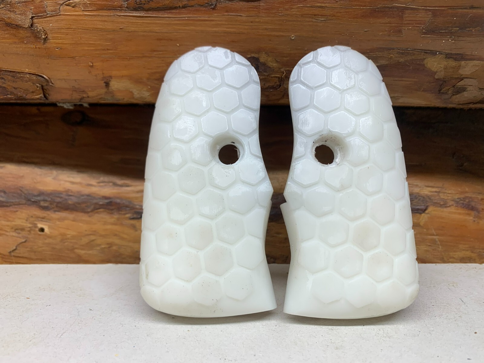 'Goliath' Bond Arms Derringer Grips Extra Long Honey Comb Pearl White ...