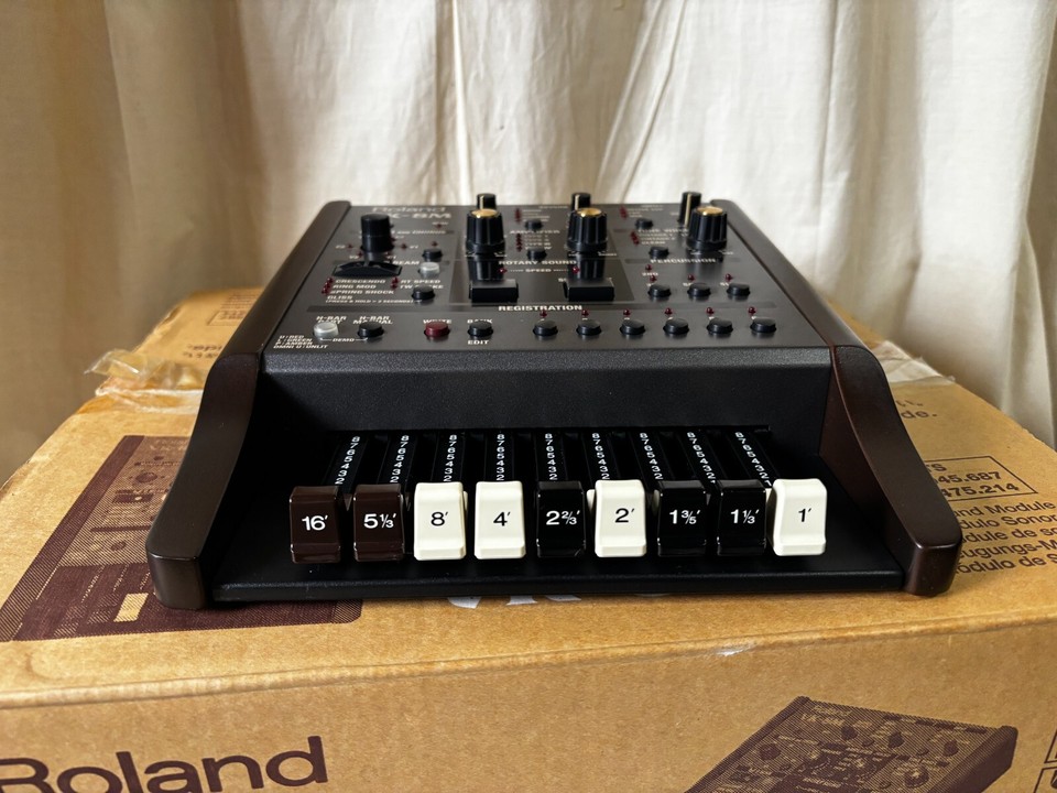 Roland VK-8M Organ Sound Module Virtual ToneWheel organ sound w/ box ...