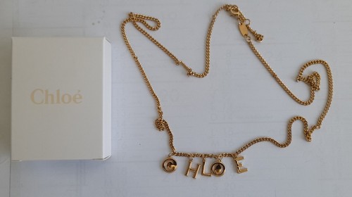 PARFUMS CHLOE MAGNIFIQUE COLLIER AVEC LES LETTRES PRENOM CHLOE METAL ...