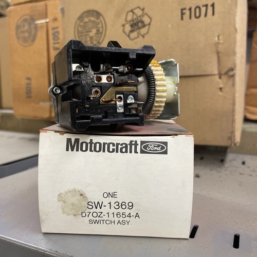 NOS Ford Motorcraft SW-1369 Headlamp switch D7OZ-11654-A for sale ...