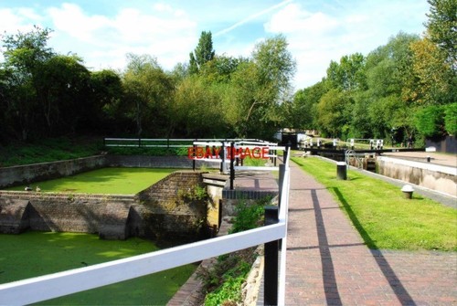 PHOTO GRAND UNION CANAL HANWELL FLIGHT | eBay