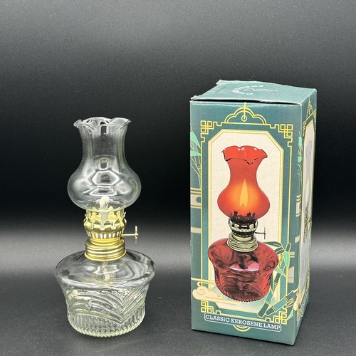 Vintage Retro Oil Lamp Glass Kerosene Lamp Small 7.5 Inches Sheng Sheng ...