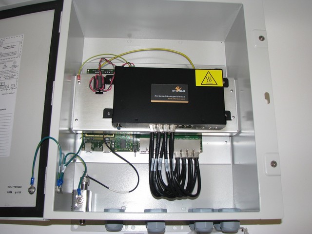 Cambium Networks - 1090CKHH - Canopy - Cmm4 With Ruggedized Switch and ...