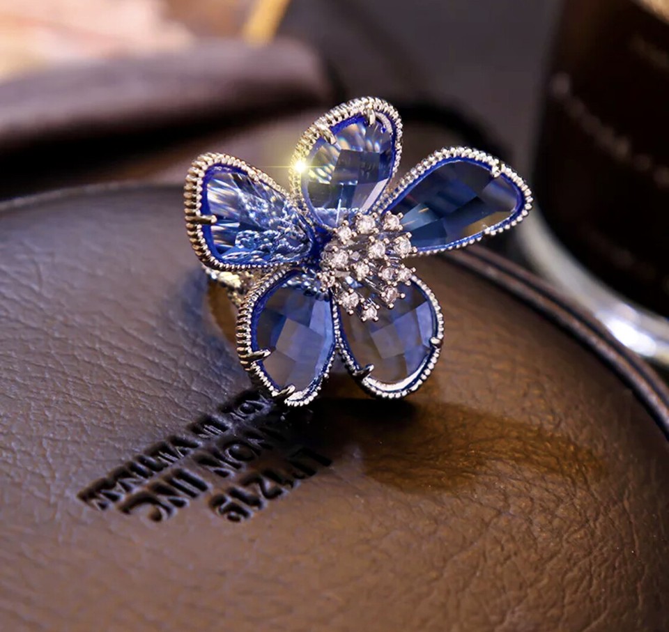 18k White Gold Plated Big Flower Blue Ring made w Swarovski Designer ...