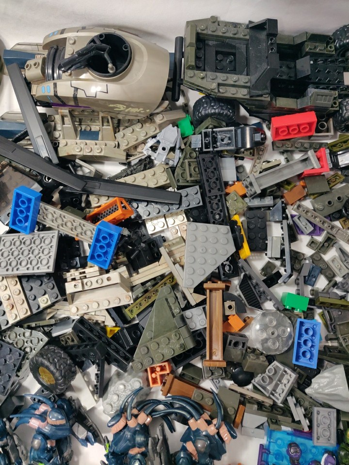 Mega Bloks Construx Halo Vehicle Figure Parts And Extra Bloks Read ...