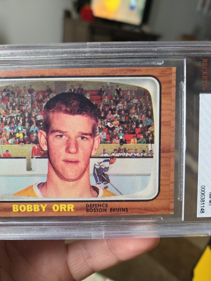 1966-67 Topps #35 Bobby Orr Rookie RC BGS 8 BOSTON BRUINS NM-MT NO ...