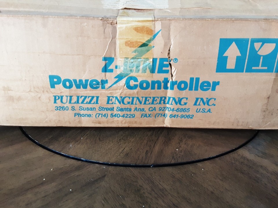 Pulizzi Engineering Z-Line PC 1674 Power Controller / Rack Mount PDU ...
