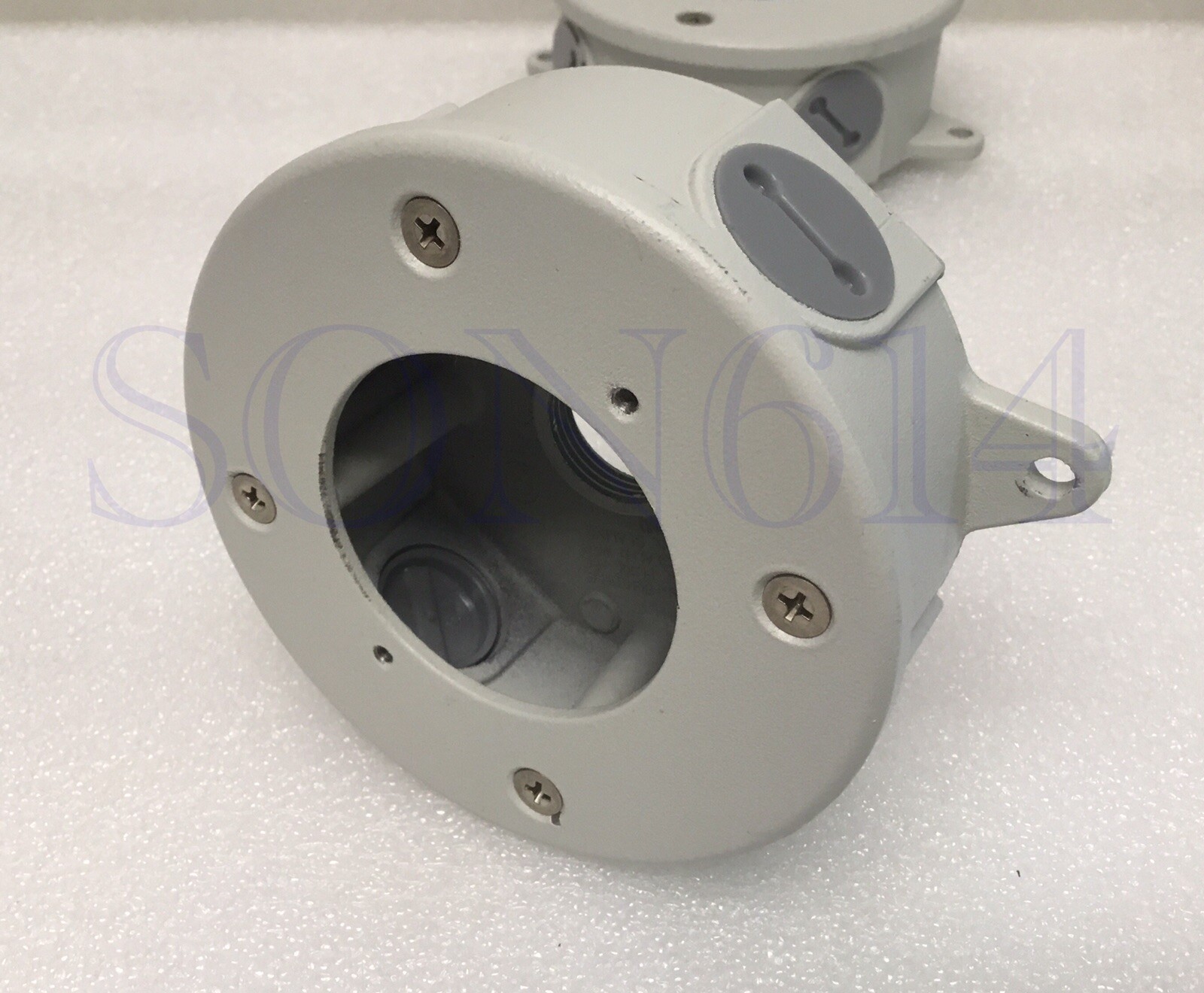 Pelco ICS310-COND Wall Ceiling Conduit Wire Adapter Mounting Box for ...