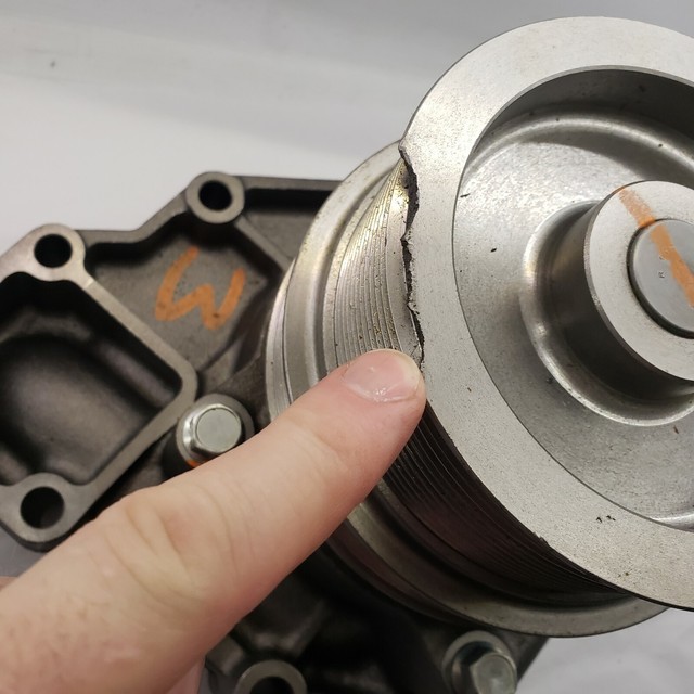 CUMMINS WATER PUMP ASSEMBLY W/ GENUINE HOUSING 4393471 R10 for sale ...