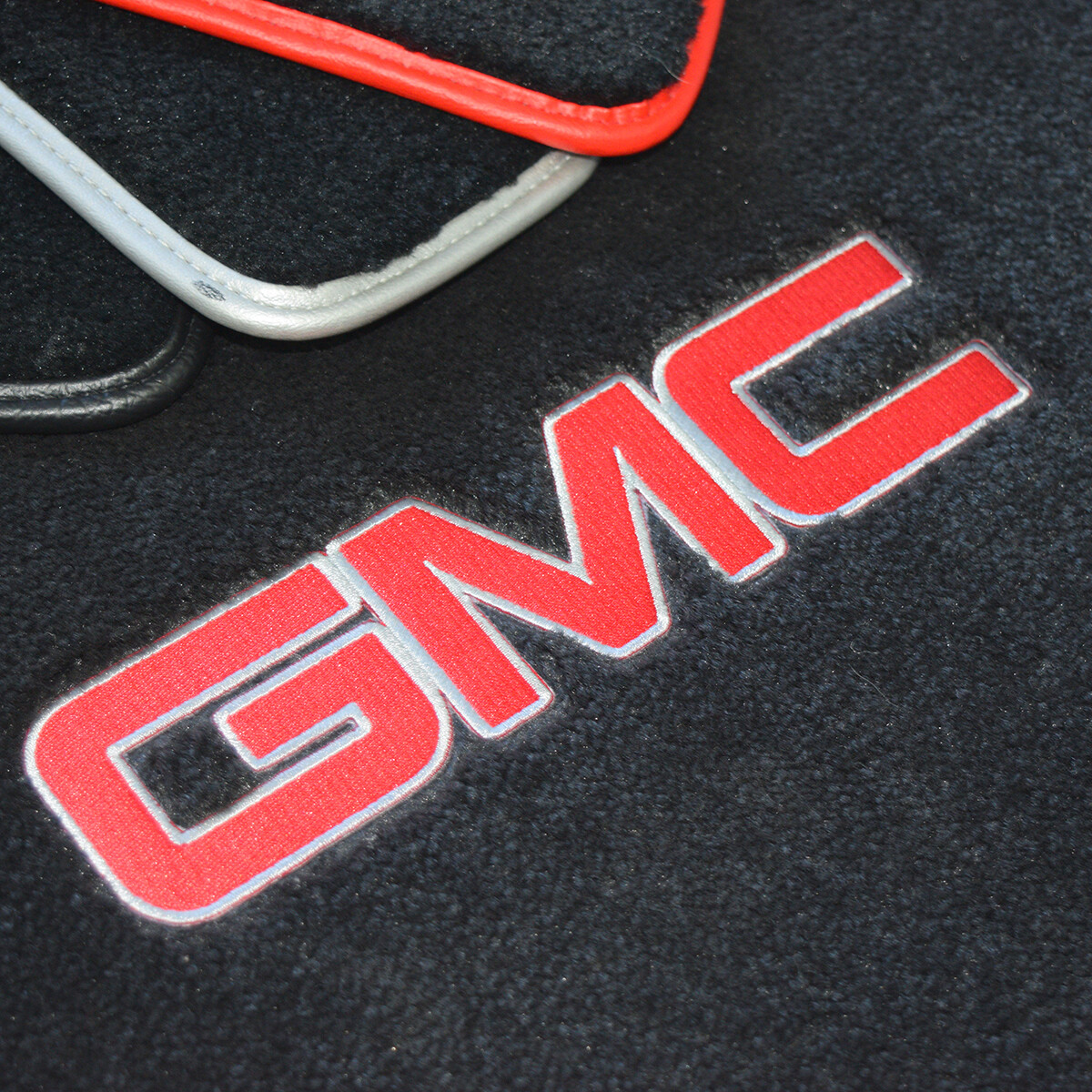 NEW GMC Sierra Floor Mats Crew Cab 1500 Jet w/ GMC Logo on Fronts Nice ...