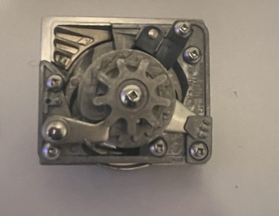 50 & 25 cent Coin Mech Mechanism Beaver Bulk Vending Machine Capsule ...