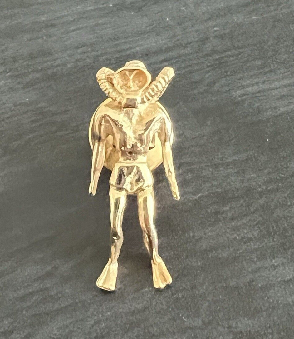 14k Yellow Solid Gold Scuba Diver Pin Vintage - Gem