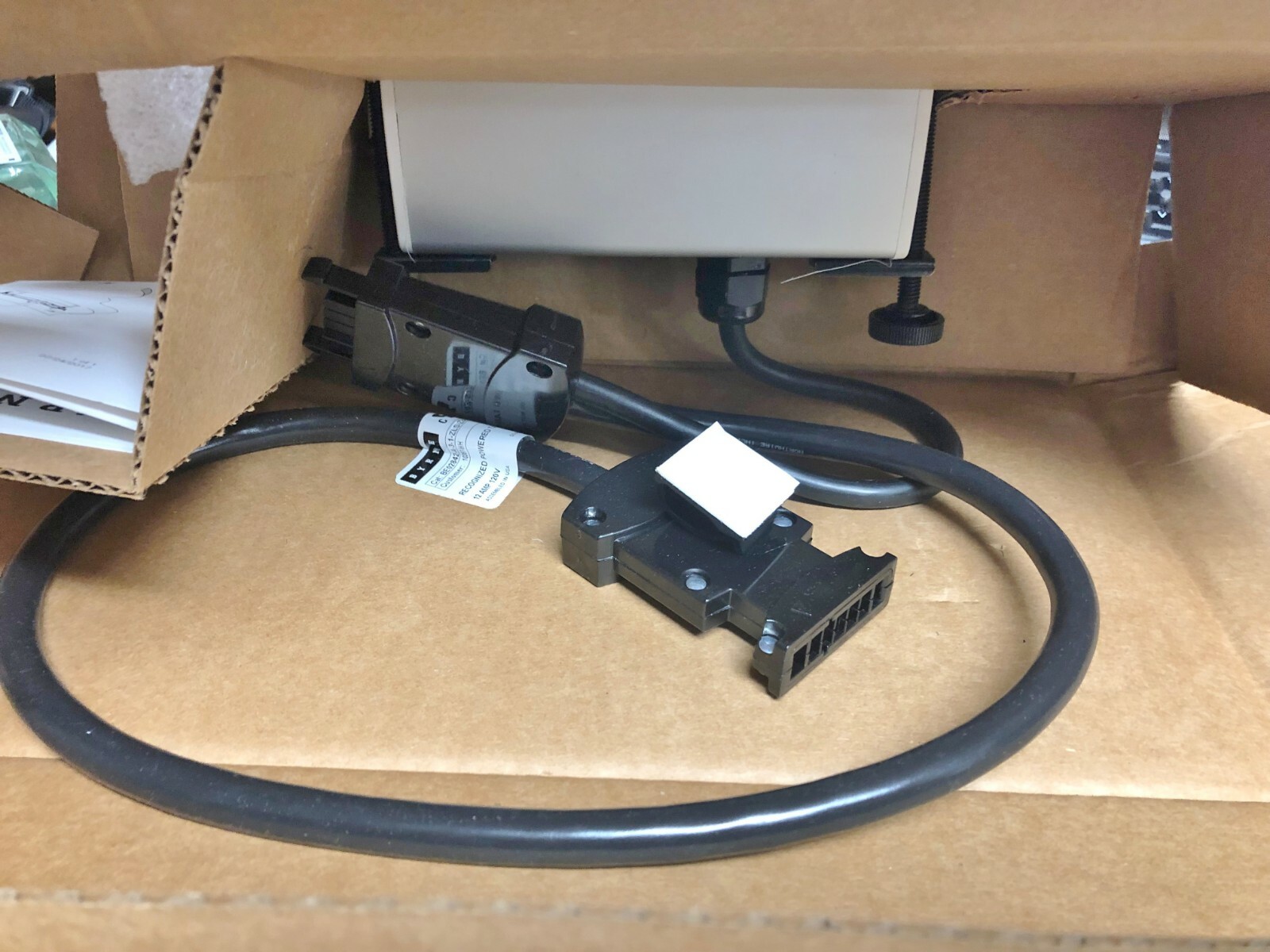 Byrne Interlink IQ, Axil ZLS, white Outlet USB #9846 | eBay