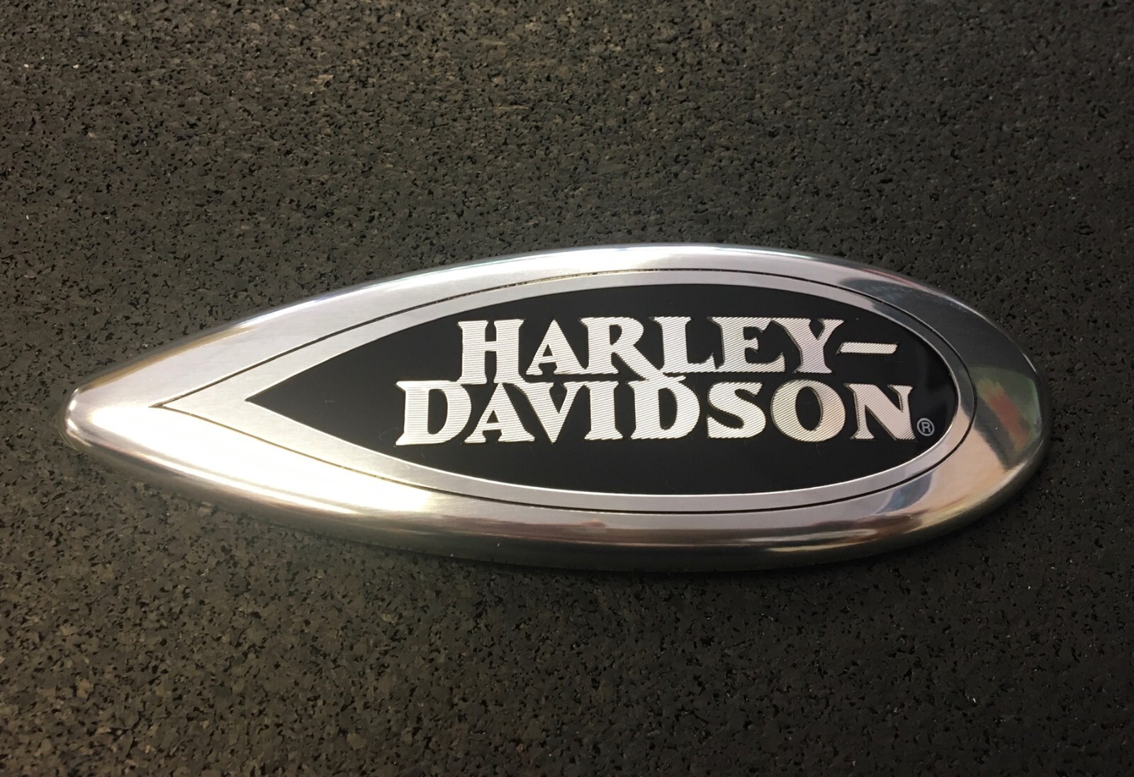Genuine Harley-Davidson nameplate f/tank rh fls 62225-05 HARLEY ...