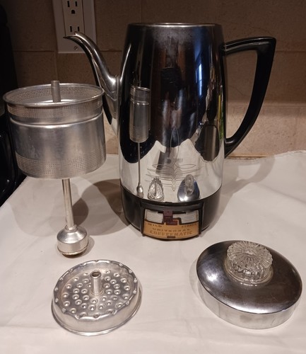 M178 Vintage UNIVERSAL Landers Frary & Clark 4410 Percolator Coffee Pot ...