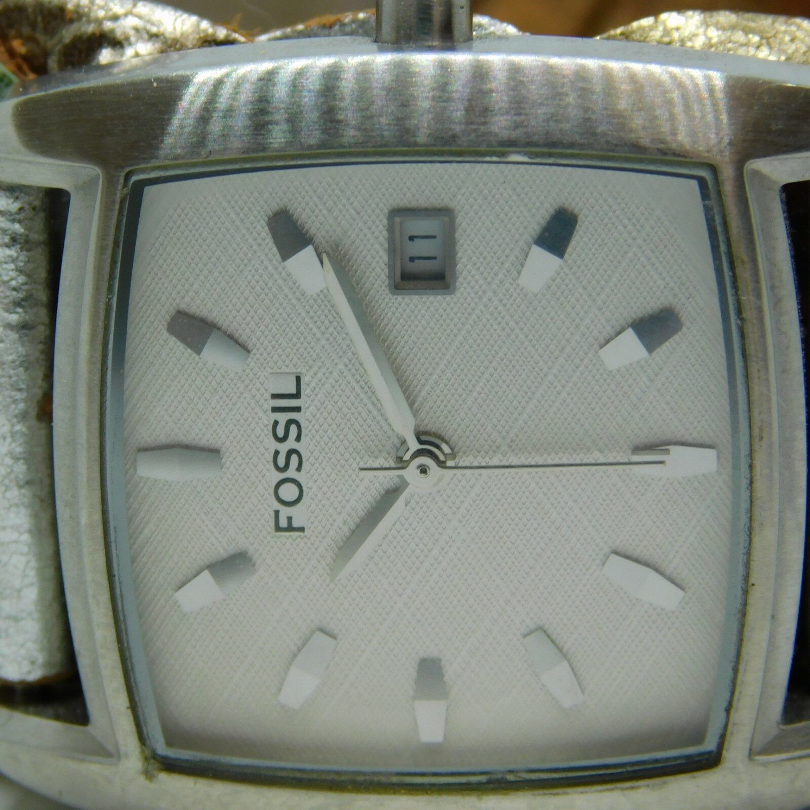 Fossil Jr-8938 Women's Watch Multi-colored Band 50 Meters Runs Battery ...