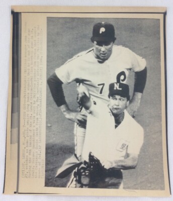 AP Laserphoto-Philadelphia Phillies-1986 08/07 Mgr. John Felske, Ump ...