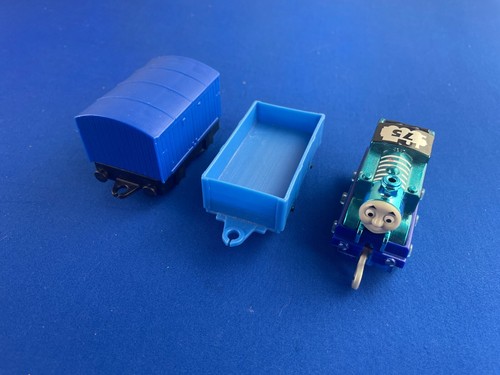 Trackmaster DIAMOND ANNIVERSARY THOMAS + TWO TENDERS / Plastic Thomas ...