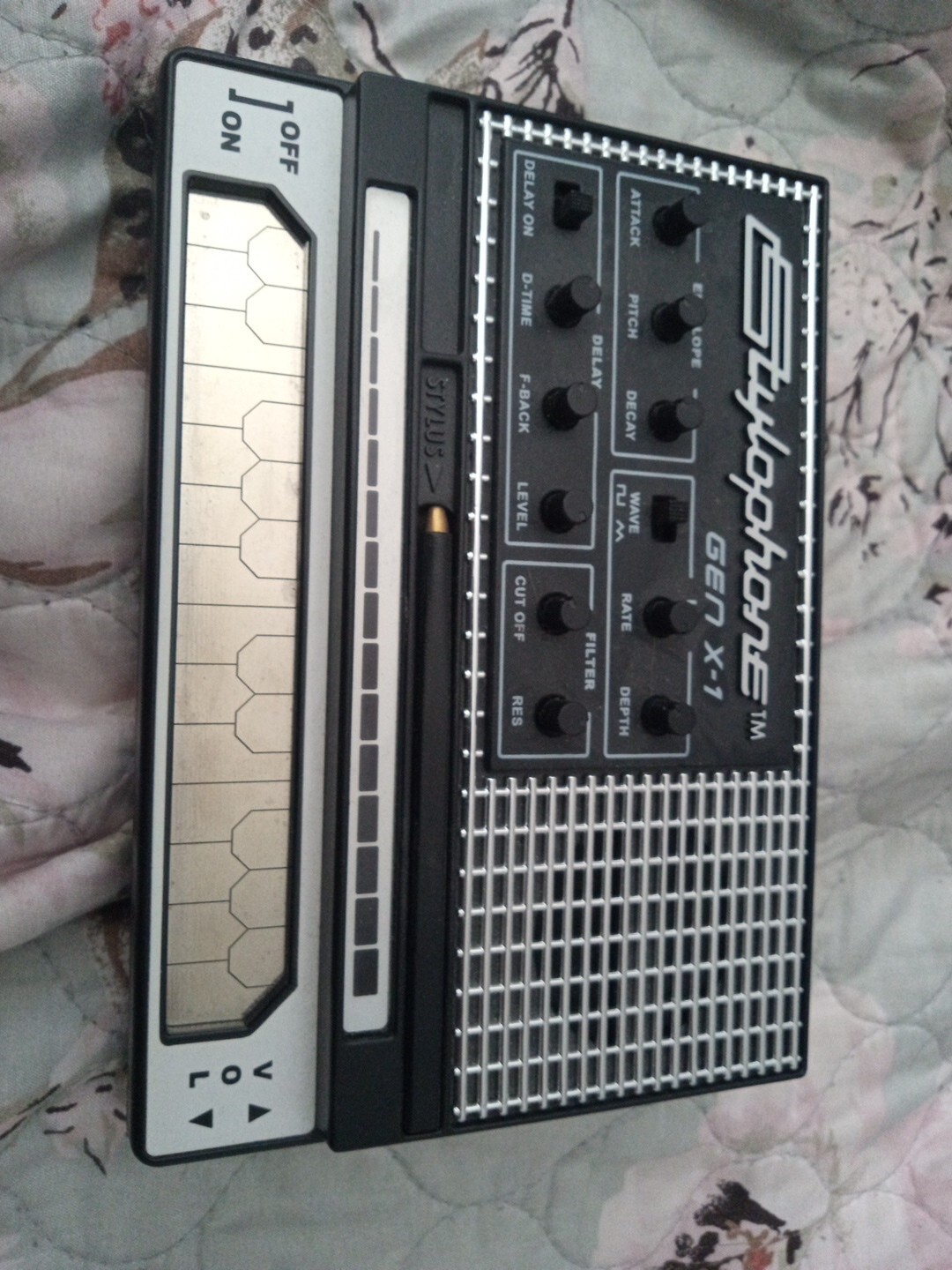 STYLOPHONE GEN X-1 Portable Analogue Synth with Built-in Speaker ...