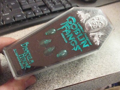 Goblin Fangs Custom Vampire green Dracula House Foothills Medium Adult ...