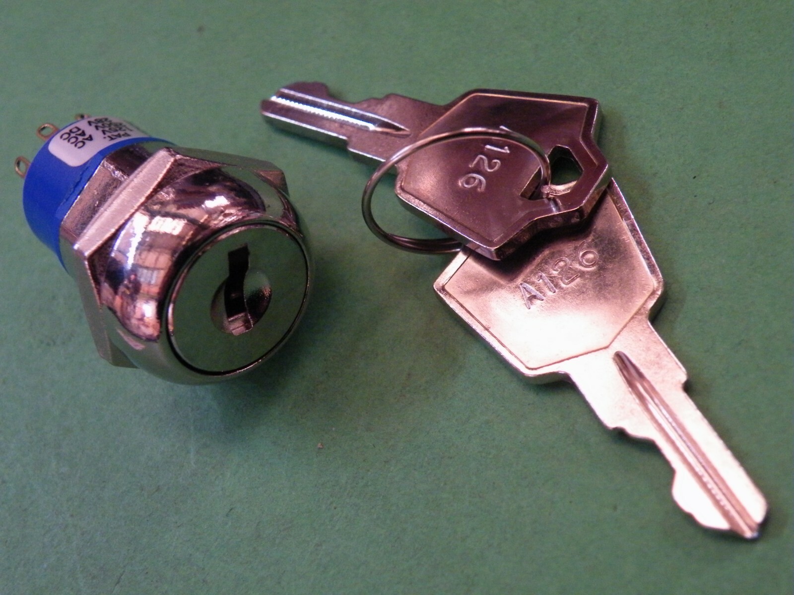 Apem Hi-Quality Key Lock Switch 3 Position 2x Keys No 126 Common 45g ...