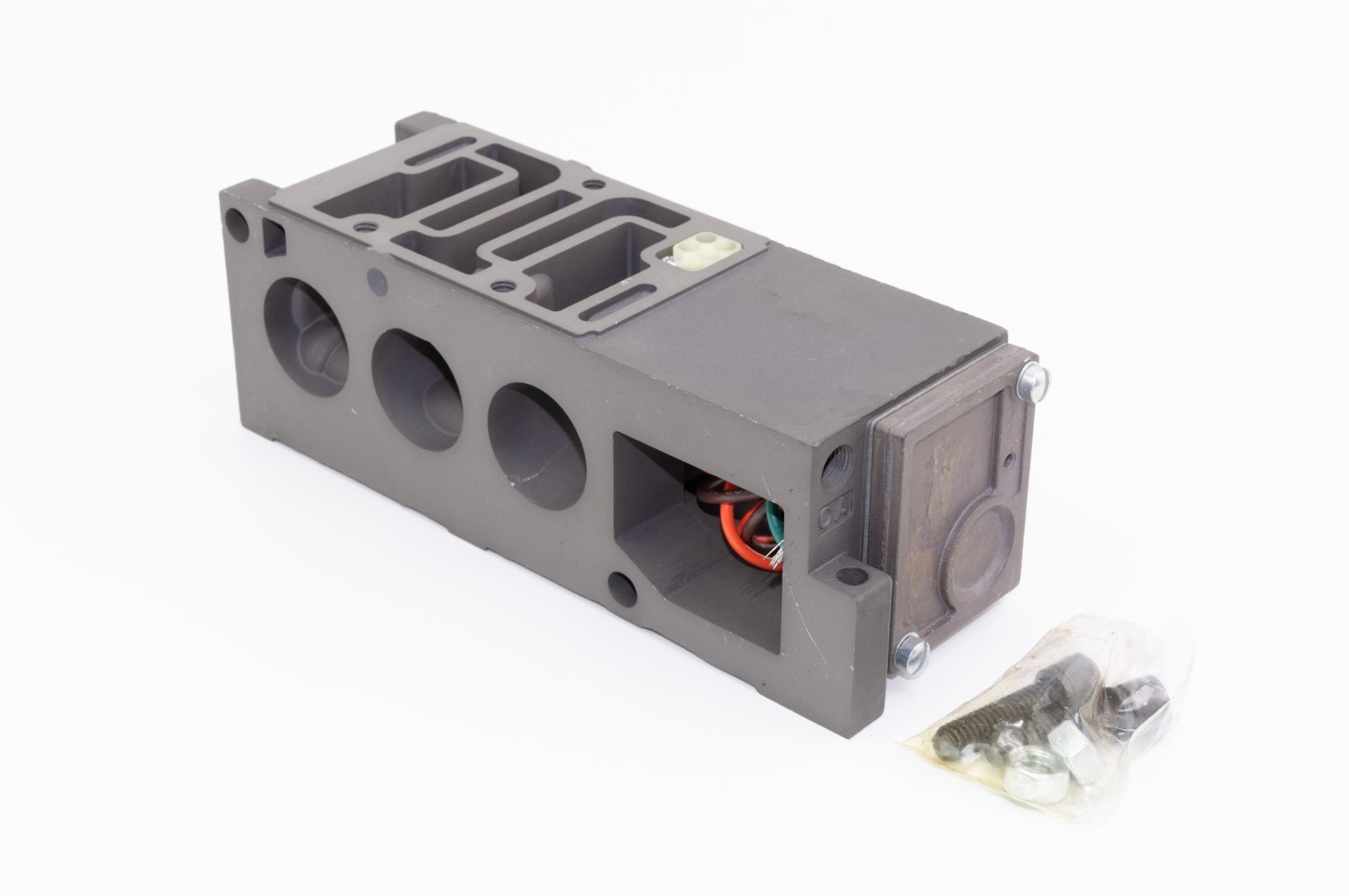 Numatics 239-220 Compact Valve Manifold Block 1/2 NPT | eBay