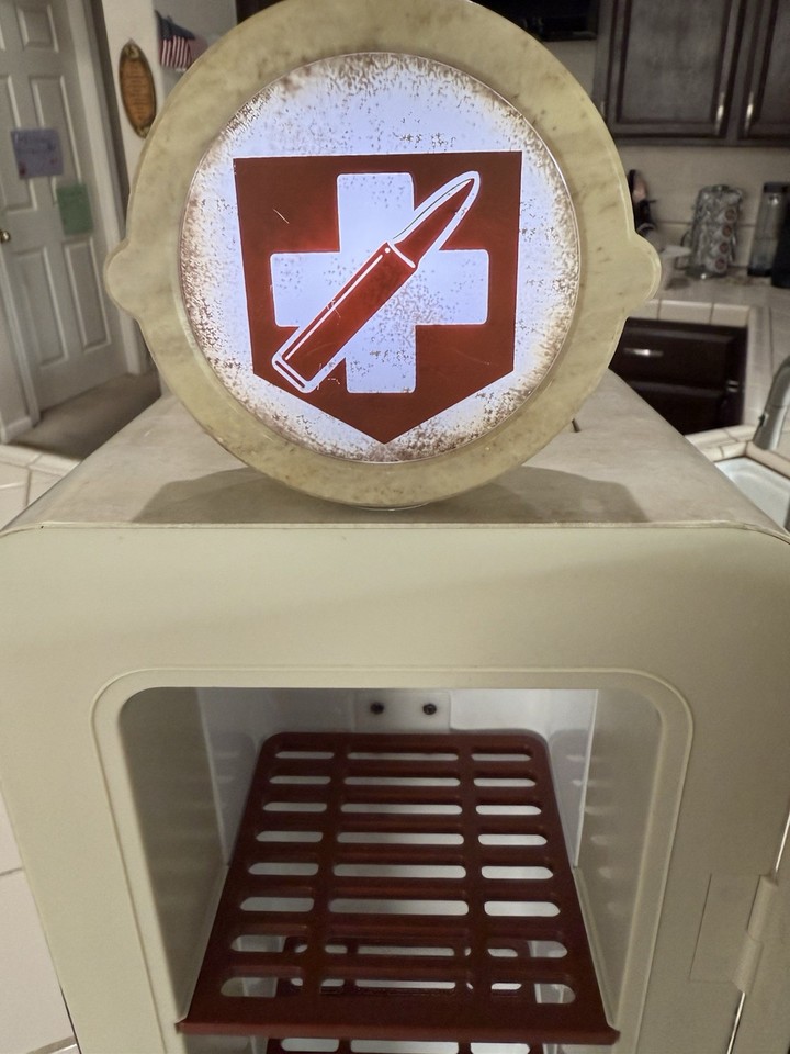 Call of Duty Black Ops III Mini-Fridge Edition Juggernog | eBay