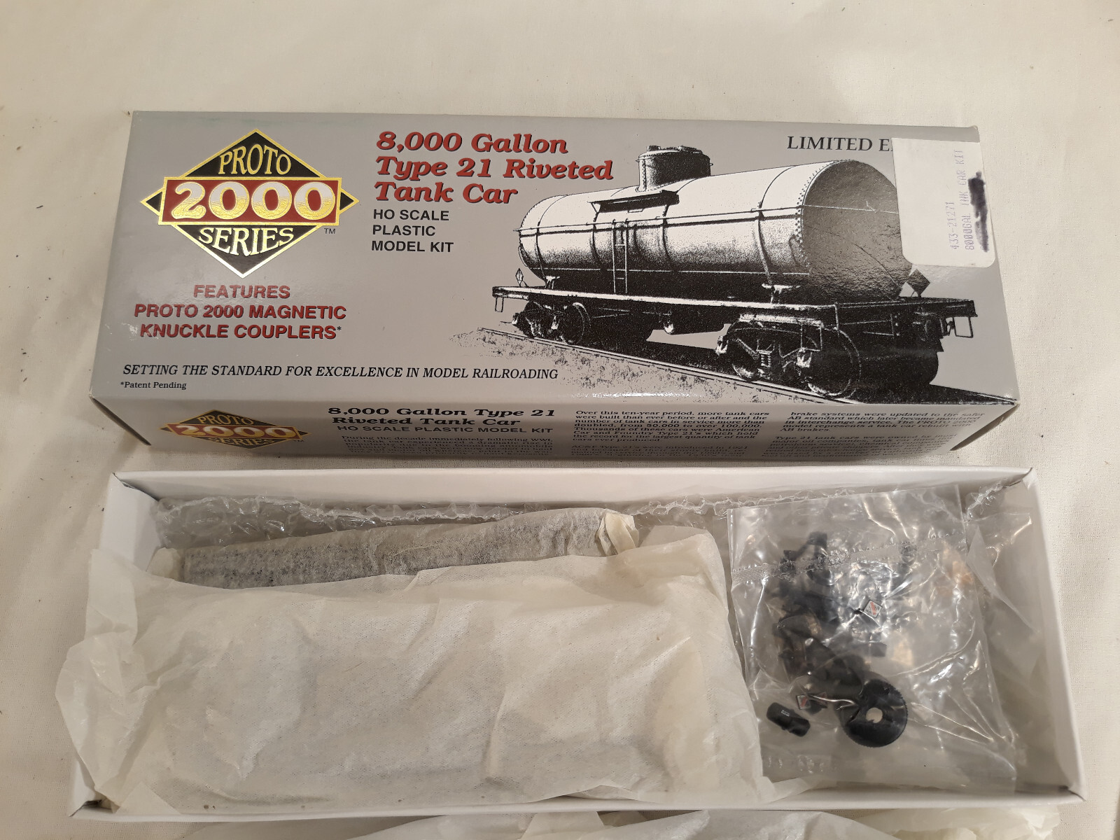 HO Scale Train - Tank Car Model Kit | eBay