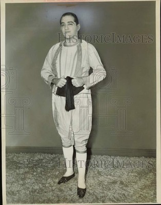 1952 Press Photo Robert Merrill, Opera Baritone, Theater, Actor ...