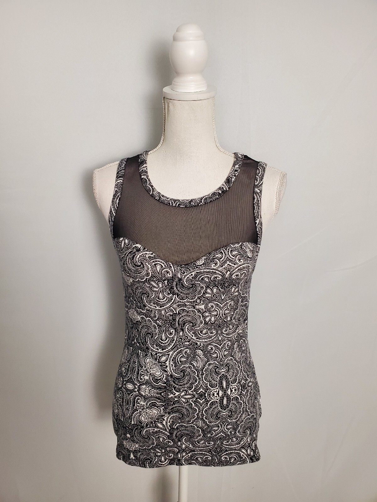 Express Black & White Paisley Stretchy Tank Top Mesh … - Gem