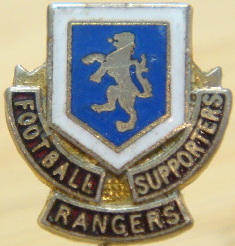 RANGERS FC Vintage FOOTBALL SUPPORTERS Badge Stick pin In gilt 14mm x ...