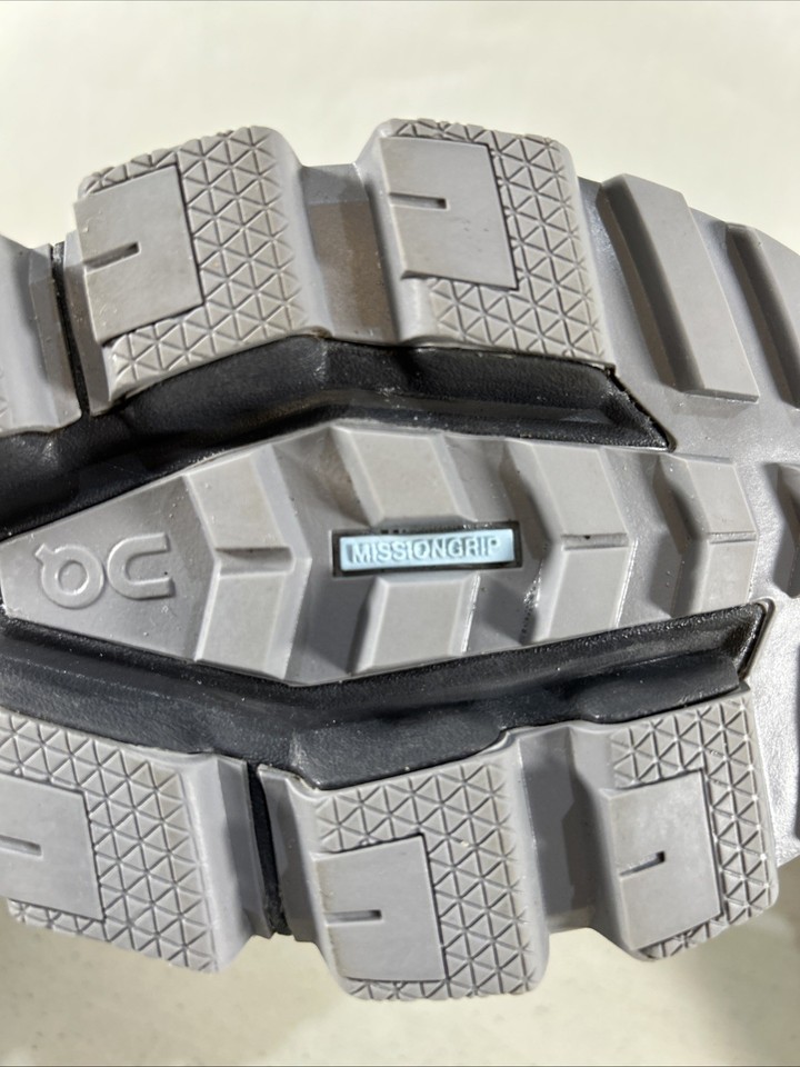 On Cloud 63.98608 Women’s Cloudrock Waterproof Boots Size 9 Glacier ...