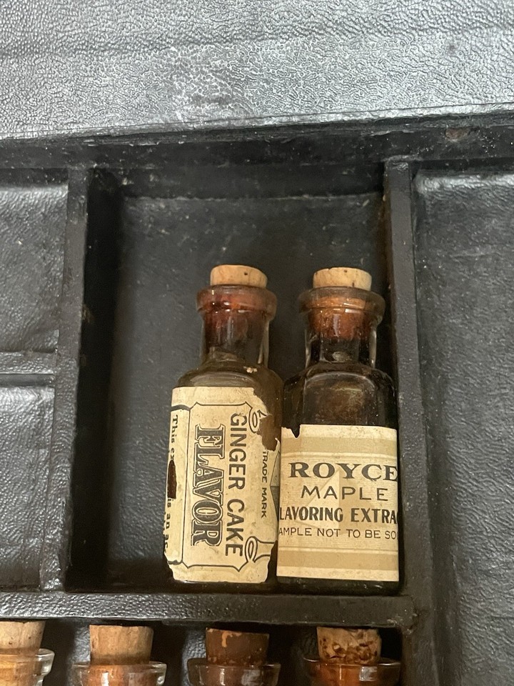 Vintage Abner Royce Company Cleveland Salesman Sample Kit With Bottle ...