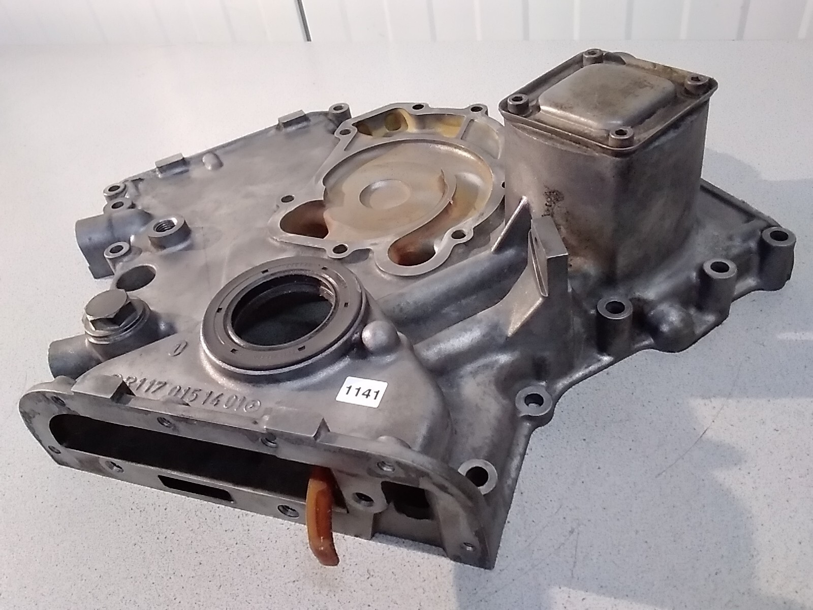 Original Mercedes M117 V8 Couverture de Chaîne Distribution R ...