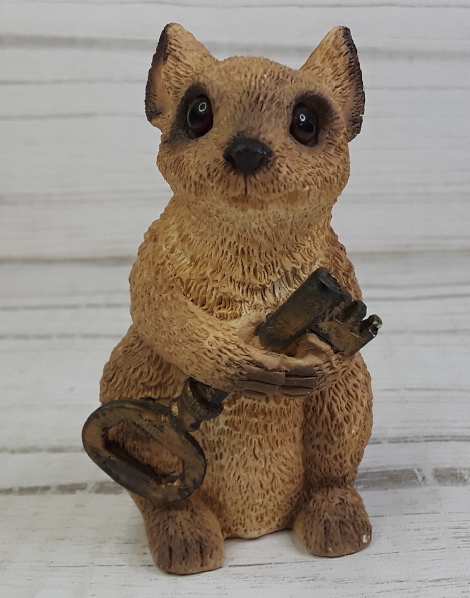 Vintage 1992 United Design Stone Critters Mouse with Skeleton Key | eBay