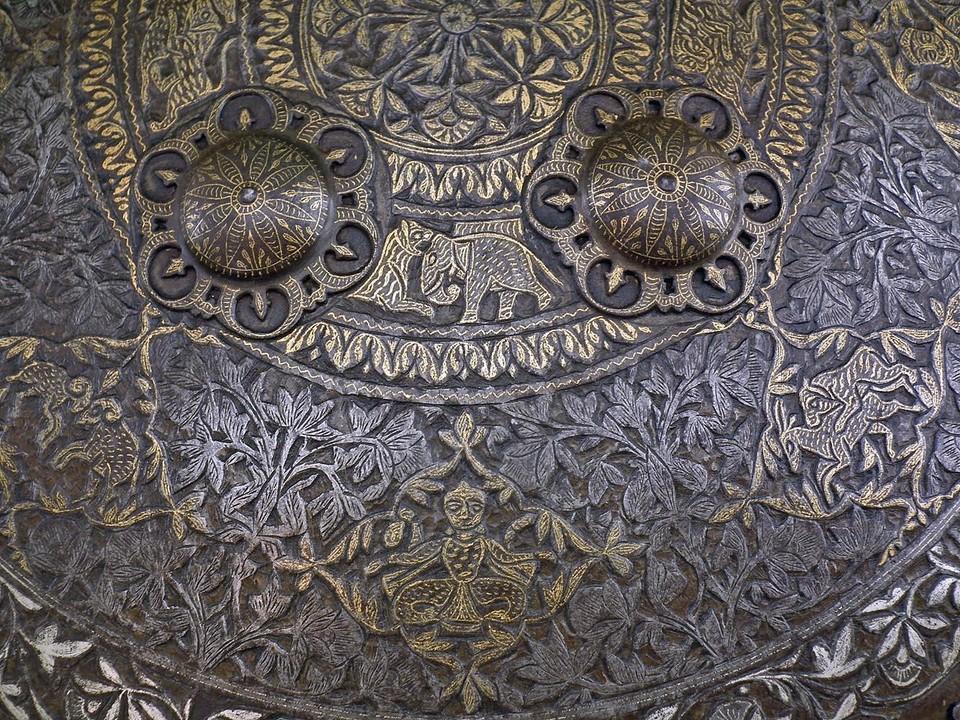 Antique Islamic Mughal India Indo Persian Indian Gold Damascened Shield ...