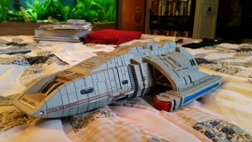 AMT Ertl Star Trek Deep Space Nine Runabout Rio Grande Model Kit 8741 ...