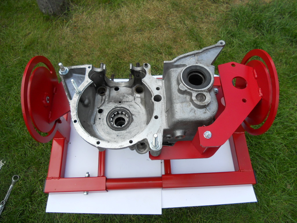 TRIUMPH BONNEVILLE T120/T140/TR6/TR7 ENGINE STAND | eBay UK