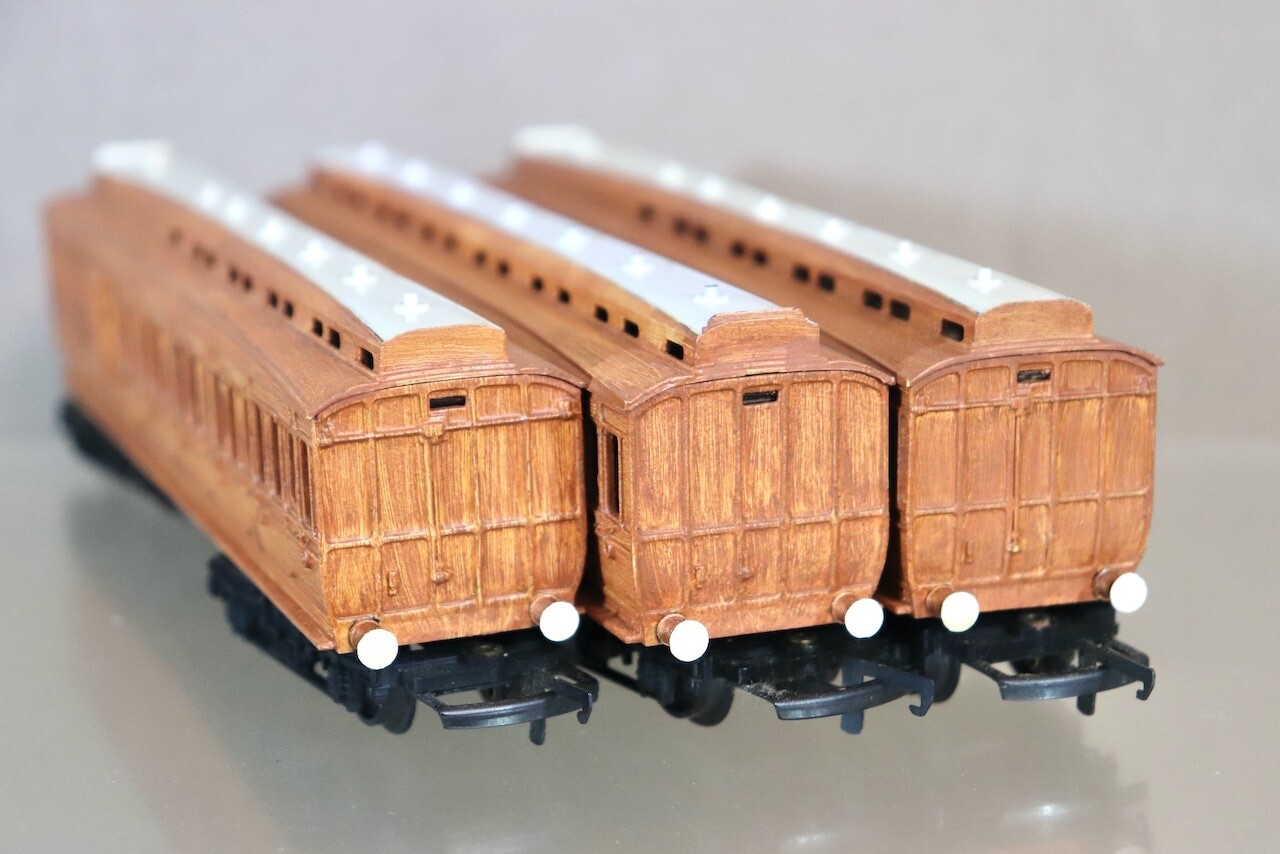 TRIANG HORNBY R332 R333 RE PAINTED LNER CLERESTORY COMPOSITE & BRAKE ...