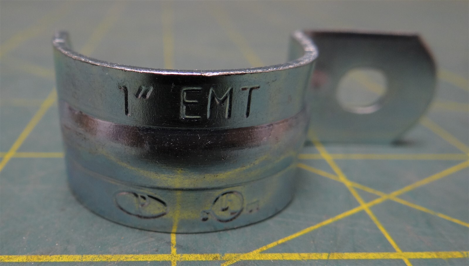 (15) Arlington 372 EMT 1" Heavy Duty Conduit Straps Click On - Plated ...