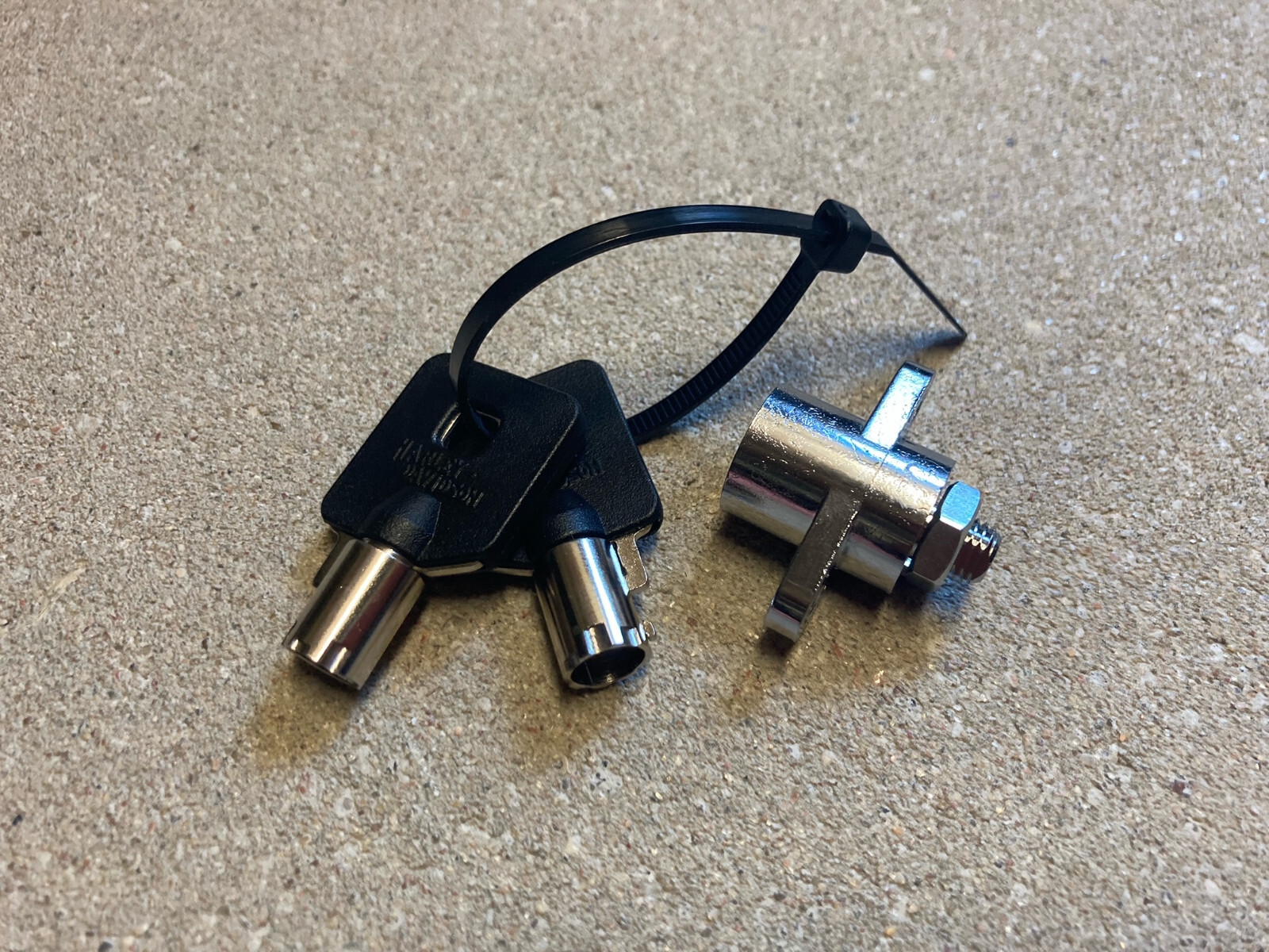 Harley OEM Touring Lock Saddlebag 90300024 | eBay