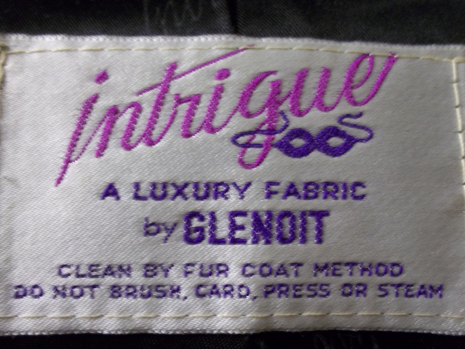 Beautiful Vintage Women's Sz 14 1/2 Black Faux Fur intrigue by Glenoit ...