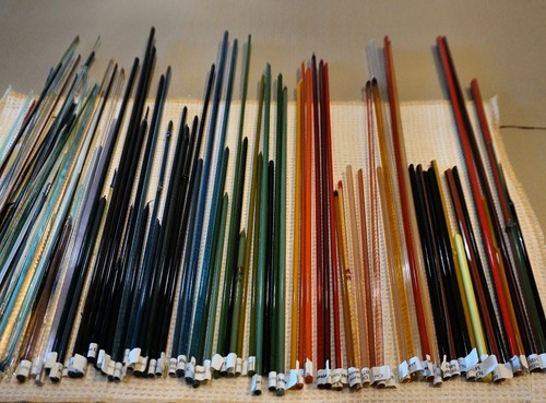 MOMKA Borosilicate Art Glass Rods 33 COE - 64 Rods Sampler - 35 ...